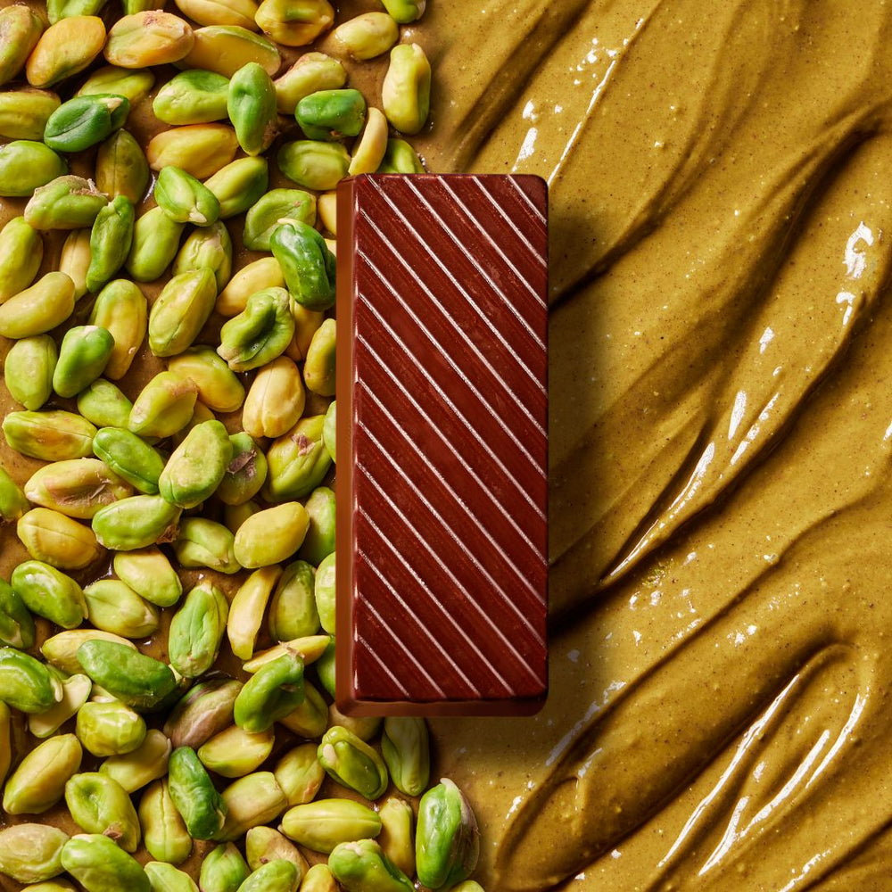 Buy Kunafa Chocolate Box Online | Le Pure Hazelnut & Pistachio Kunafa ...