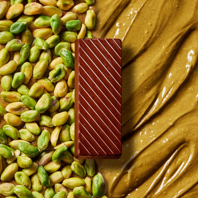 Buy Kunafa Chocolate Box Online | Le Pure Hazelnut & Pistachio Kunafa ...
